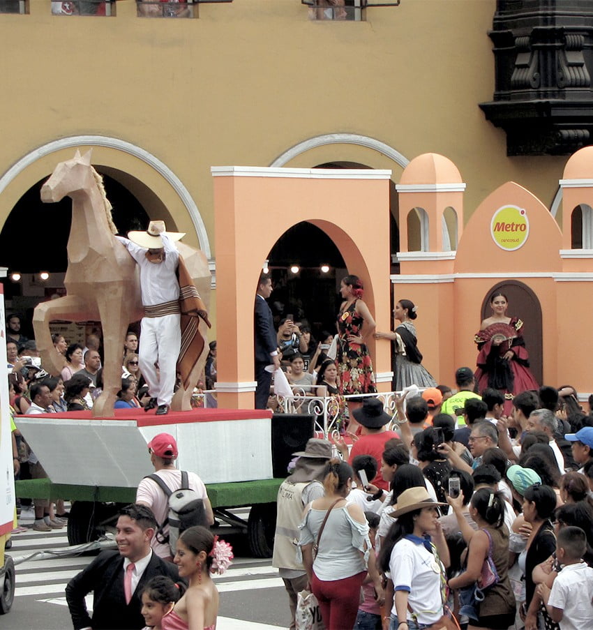 [Fotos] Así fue el corso del Carnaval de Lima 2020 | Viajando por Perú